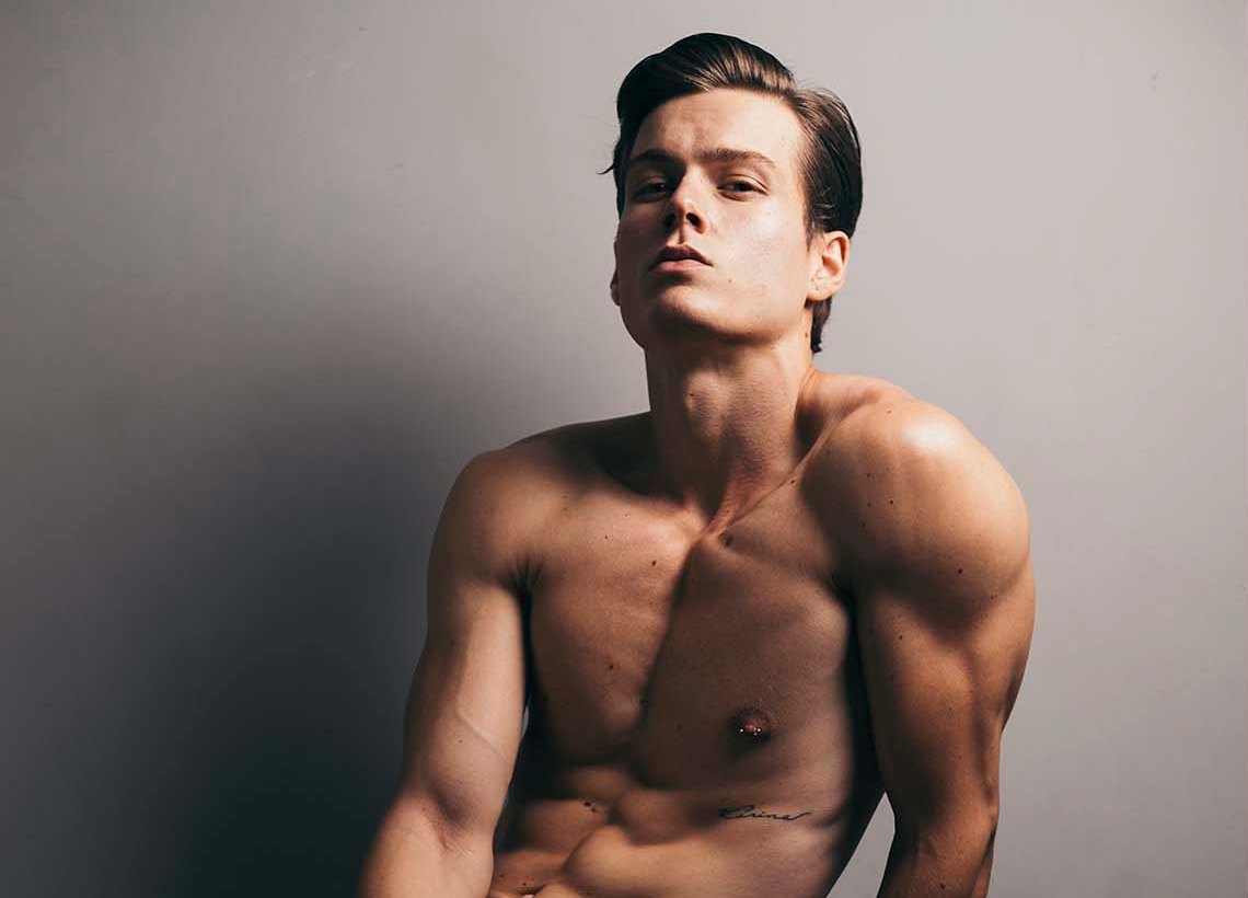 ENSAIO: Patrick Righi por Vinicius Costa para Brazilian Male Model